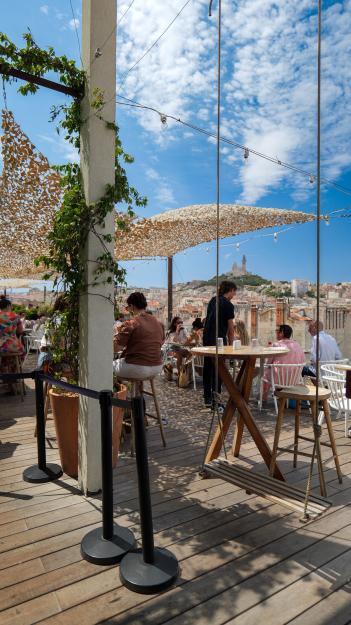 CIEL Rooftop Marseille : restaurant italien avec vue panoramique sur la ...